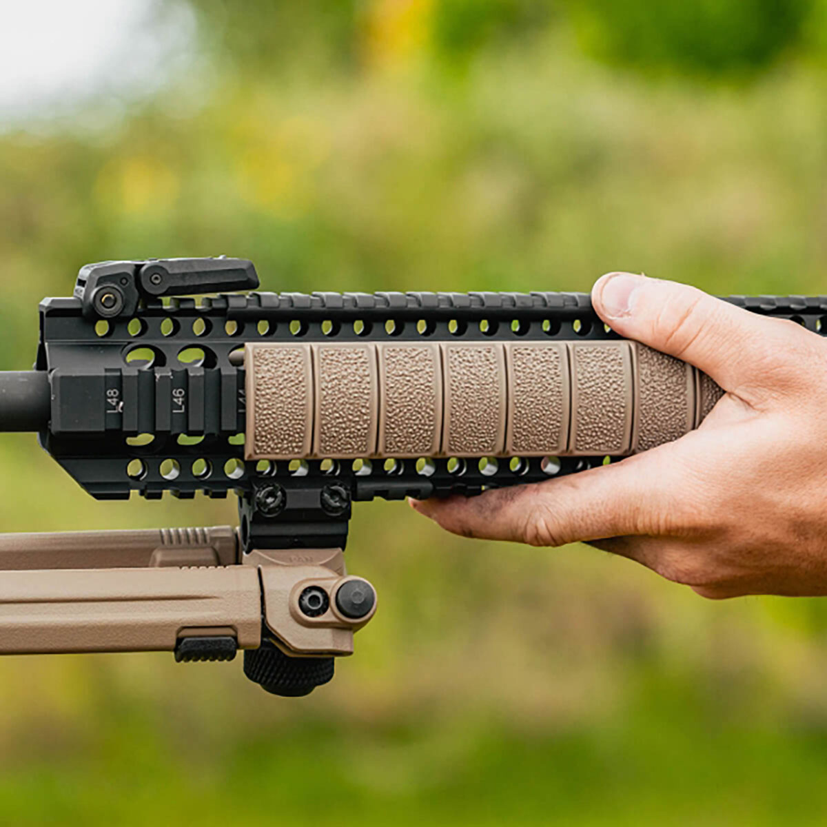 MAGPUL XT Rail Cover Picatinny Polymer 6.25" for AR-15 FDE SKU: 100019334