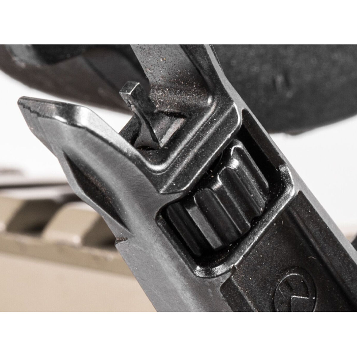 MAGPUL MBUS PRO® FLIP-UP OFFSET FRONT SIGHT FOR AR-15